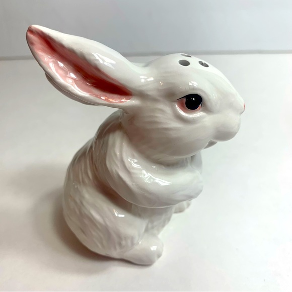 Source Unknown | Accents | Vintage White Bunny Rabbit Single Salt ...